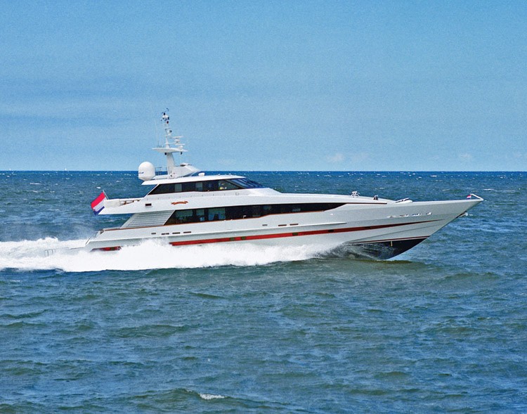 Yacht RED SAPPHIRE, Heesen Yachts | CHARTERWORLD Luxury Superyacht Charters